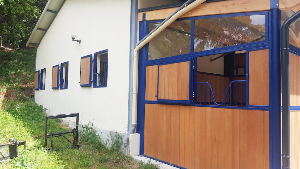 Volet de box pour chevaux - Doitrand Equestre